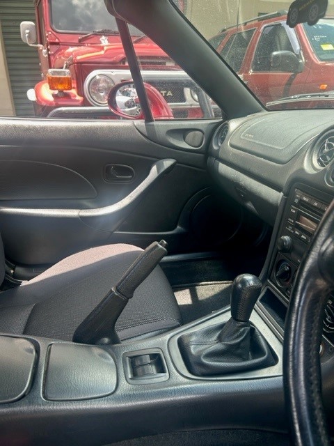 Simone 2158 2003 Mazda MX-5 NB8C 2003 : MX-5 Club of NSW